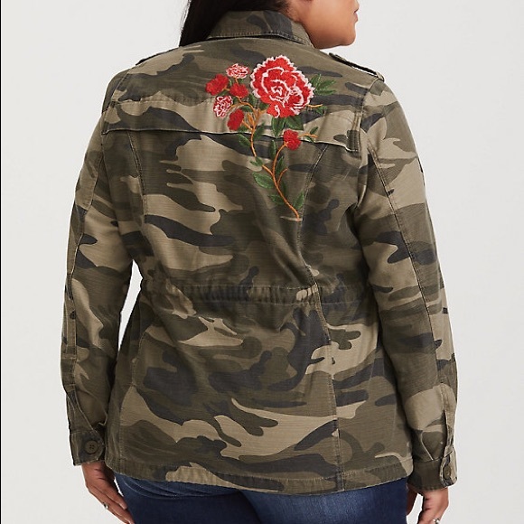torrid | Jackets & Coats | Nwt Torrid Embroidered Camo Anorak Jacket ...
